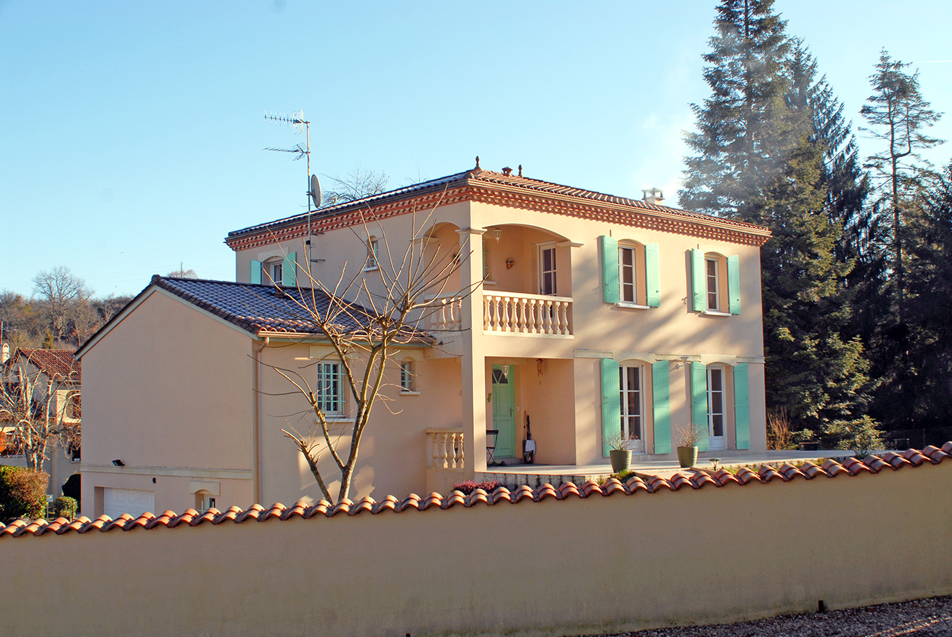 Looking to buy a villa in the south of France? | My-French-House.com