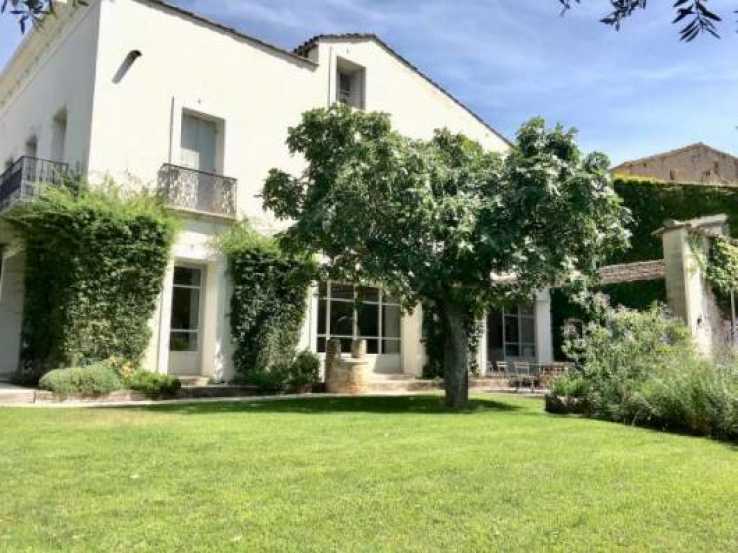 Fine Stone Country Houses and Traditional Homes for Sale in France