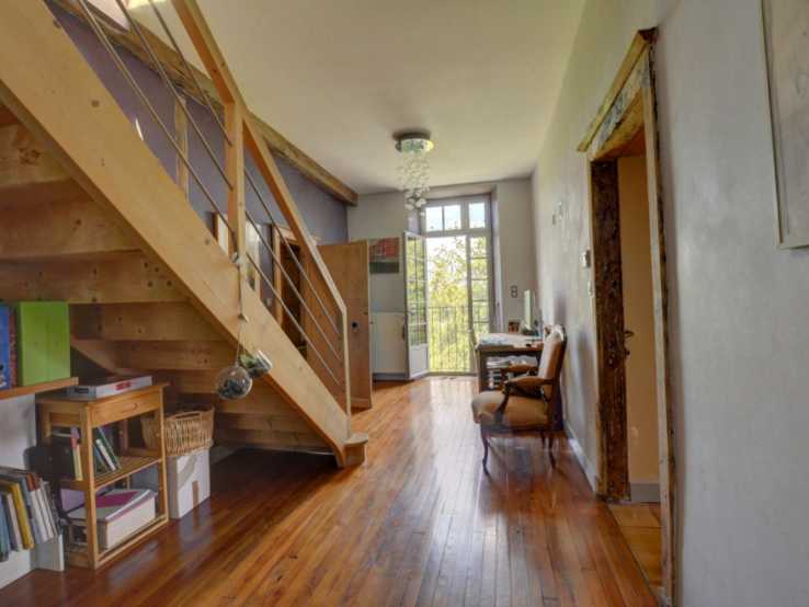 Fine Stone Country Houses and Traditional Homes for Sale in France