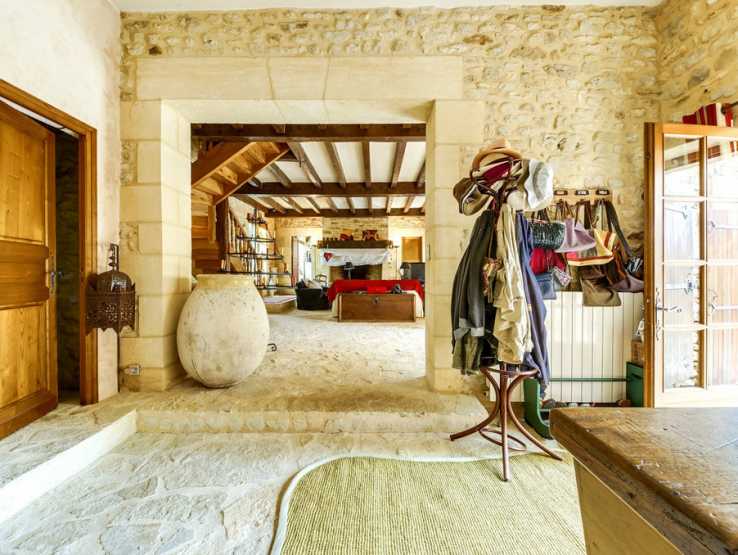 Fine Stone Country Houses and Traditional Homes for Sale in France